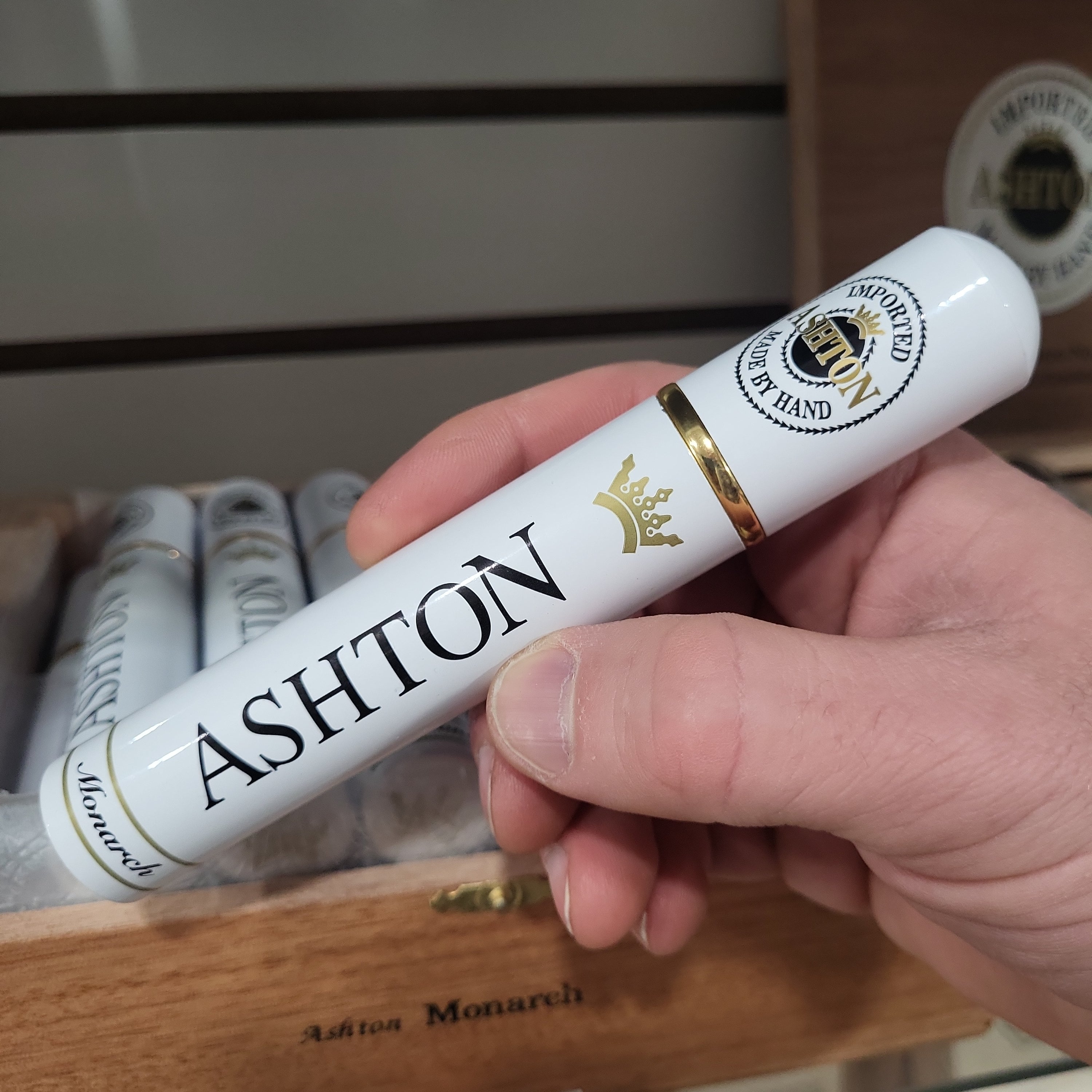 Ashton - Monarch Tubo – Route 30 Cigars